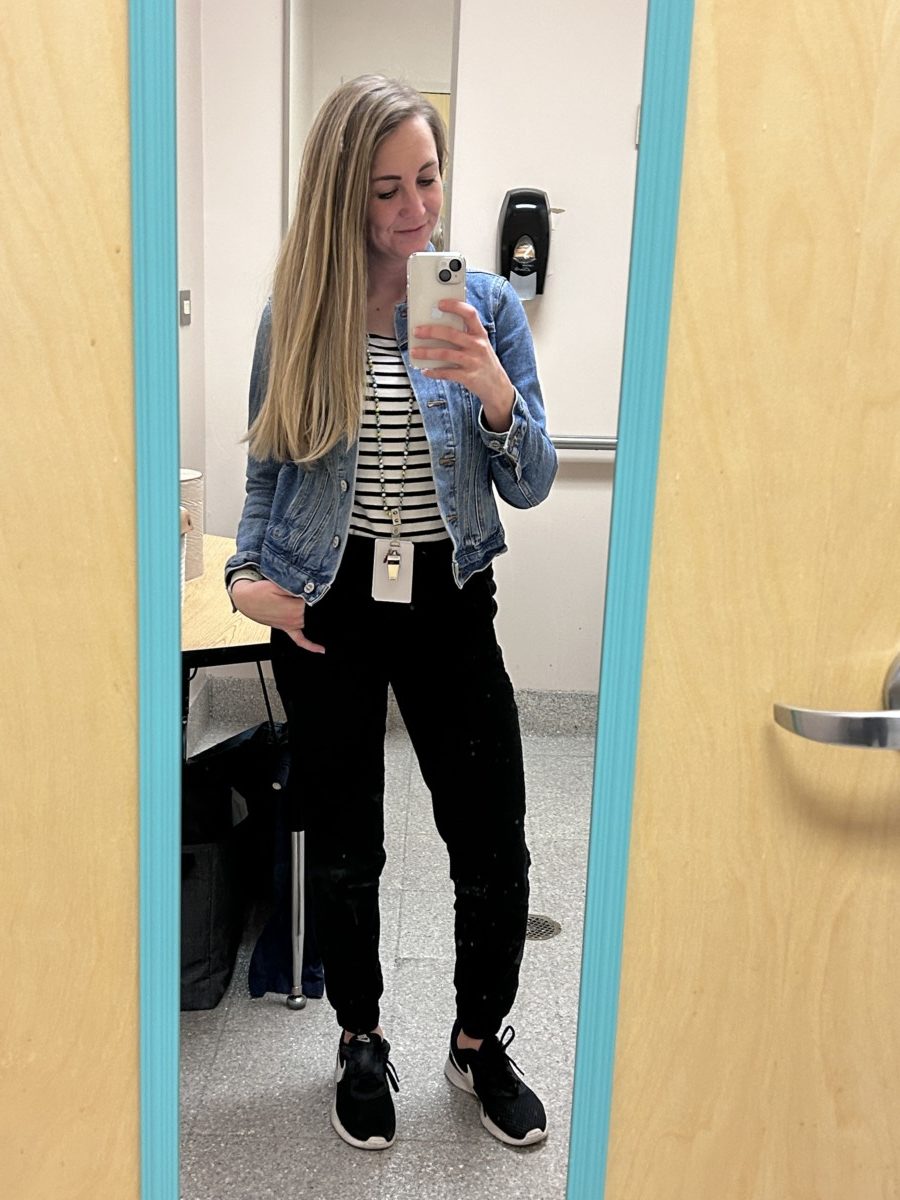 7 Cute Fall Teacher Outfit Ideas - Teach Without a Doubt