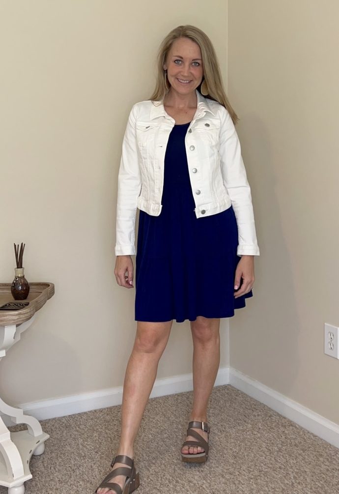 7 Elementary Teacher Outfit Ideas - Teach Without a Doubt